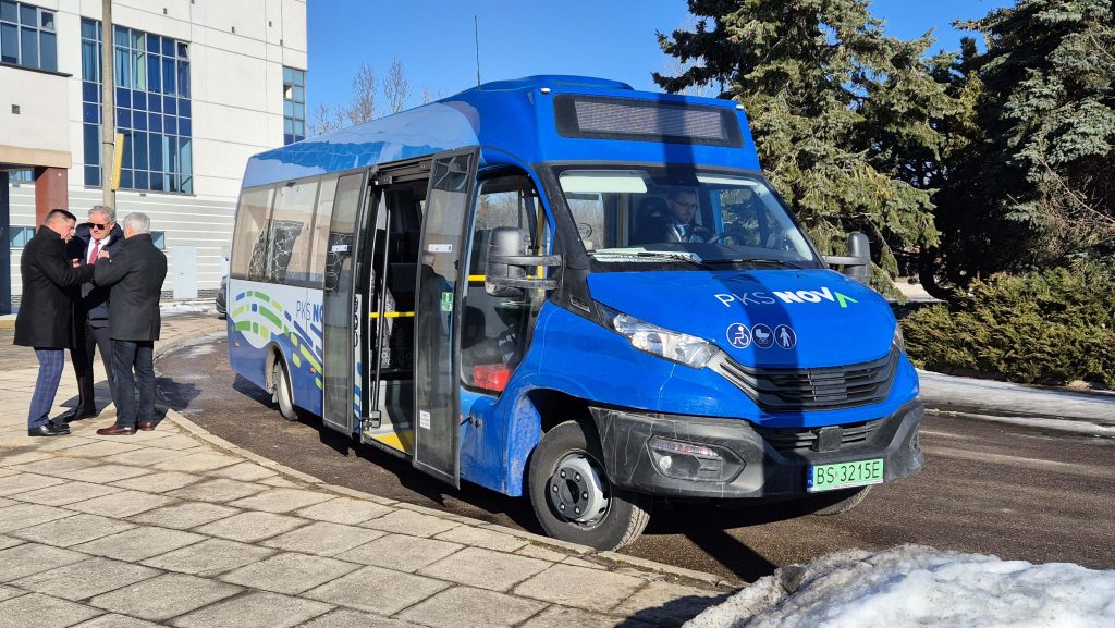 Nowe połączenie Suwałki-Sejny i elektryczny autobus PKS Nova - Radio5